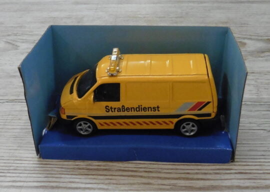 Cararama 1/43 VW T5 Van – Strabendienst – The Dartford Diecast