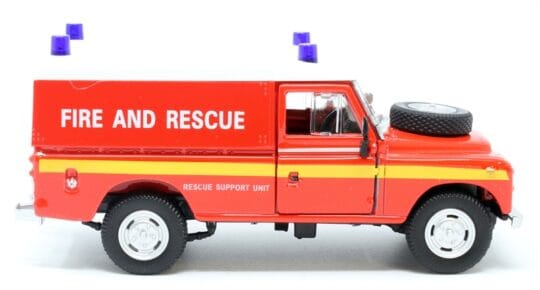 Cararama 553940 Land Rover Series-3 190 Hard Top Red Fire And Rescue ...